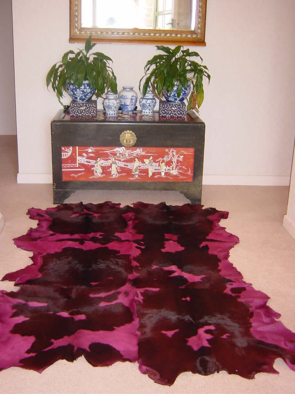 Moomoo New Zealand Friesian Cow Skin Raw Edge Rug